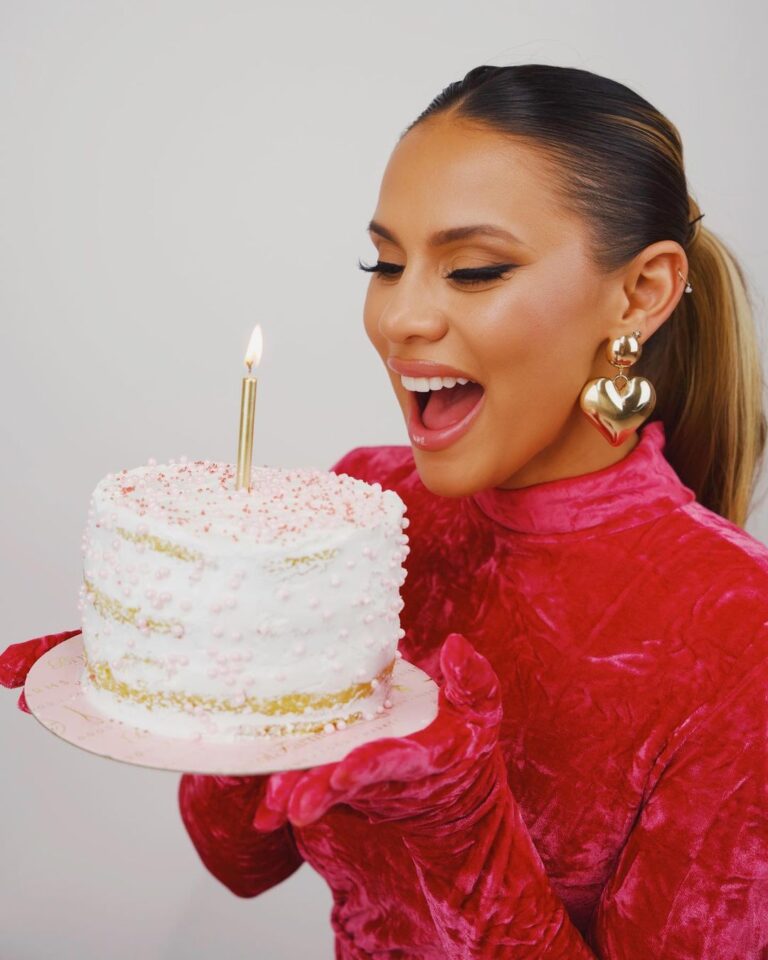 Andrea Espada Net Worth, Age, Family & Biography